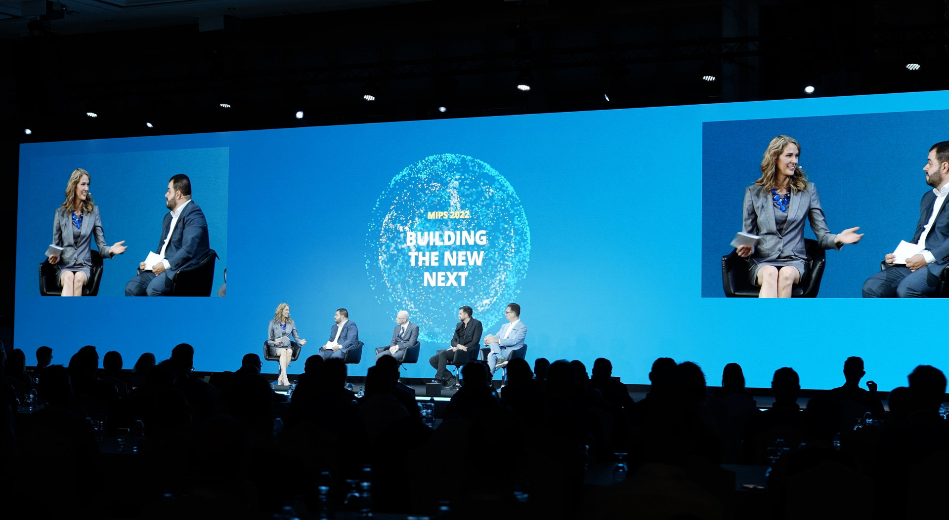 5 reasons to hire a professional Emcee (MC), Event Host & Moderator