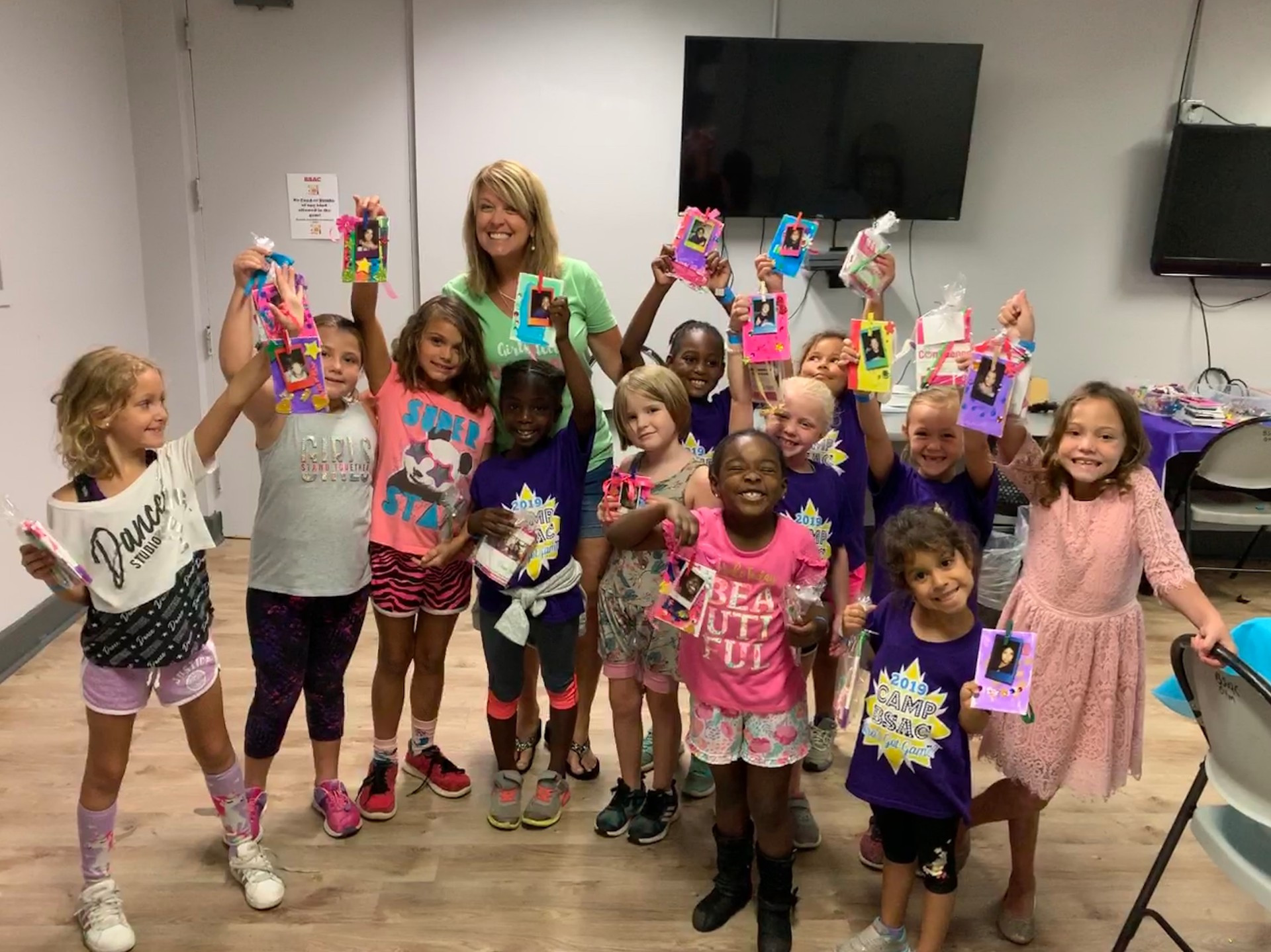 About Us-Girls with Confidence