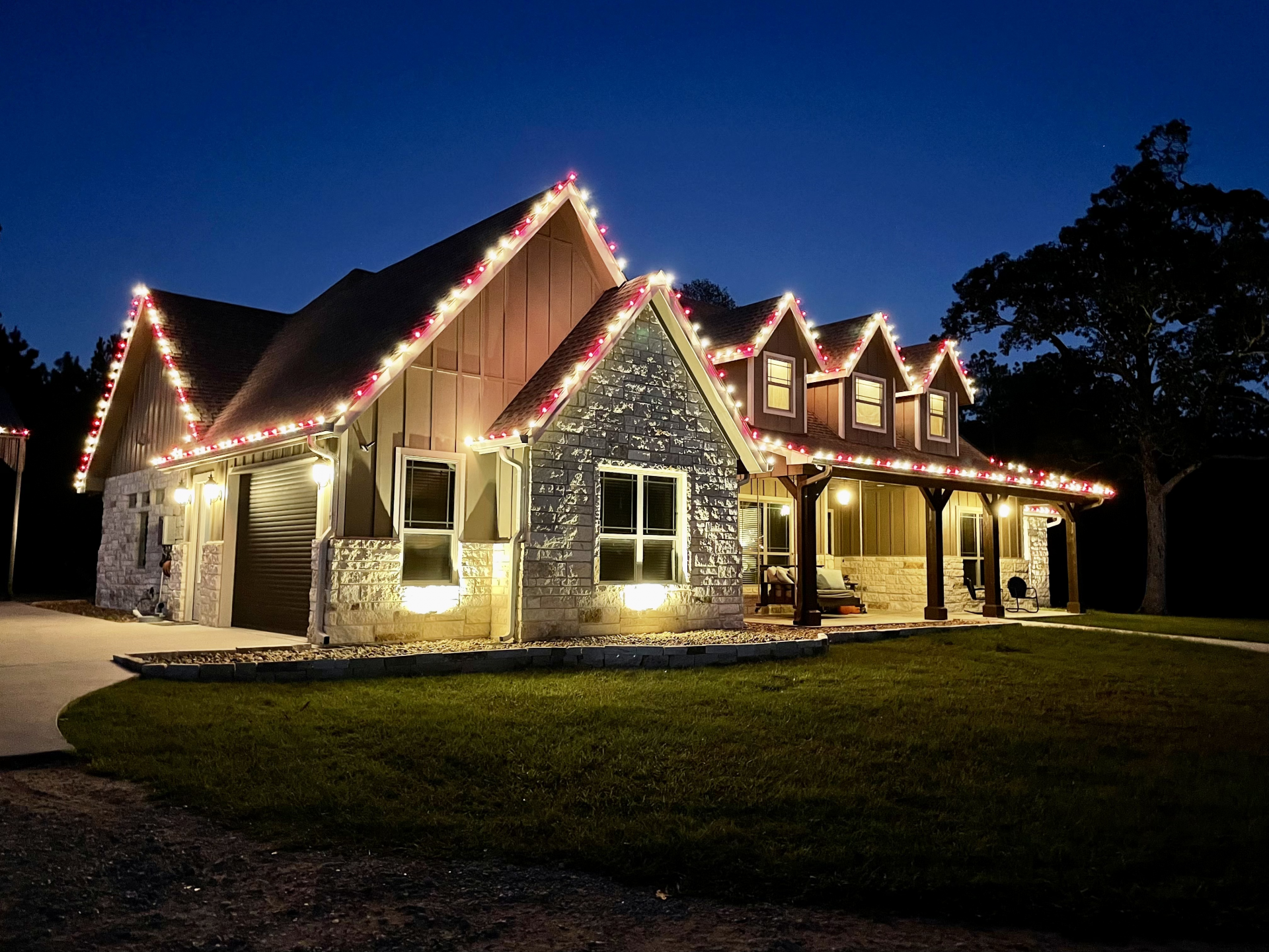 Get Your FREE Custom Christmas Light installation Estimate