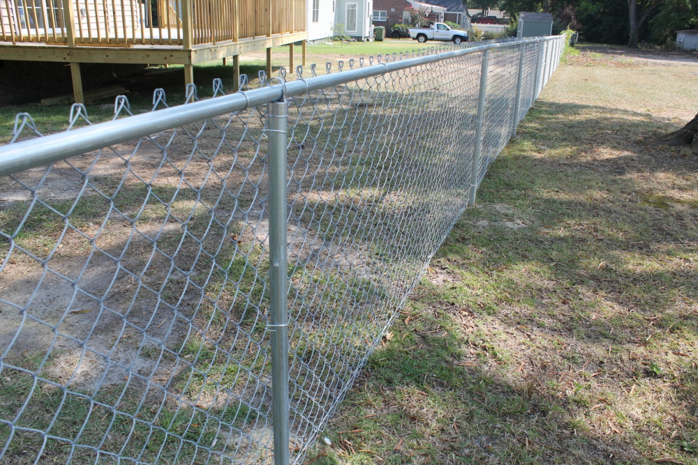 B&W Fence - Residential
