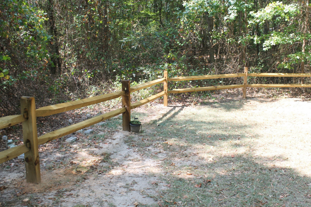B&W Fence - Residential