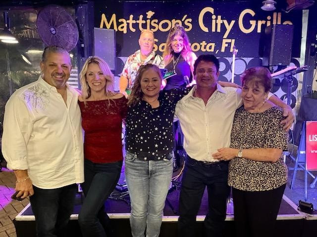 Home [www.lisaridingsduo.com]