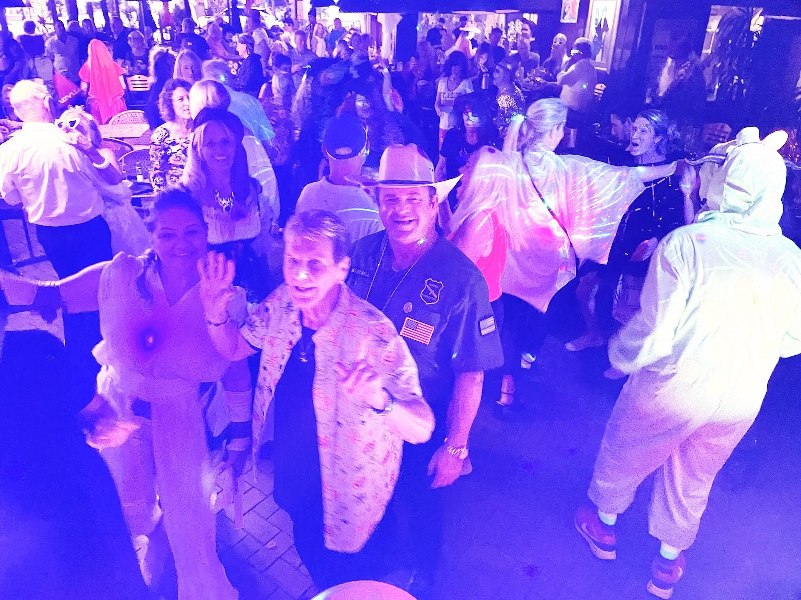 Home [www.lisaridingsduo.com]