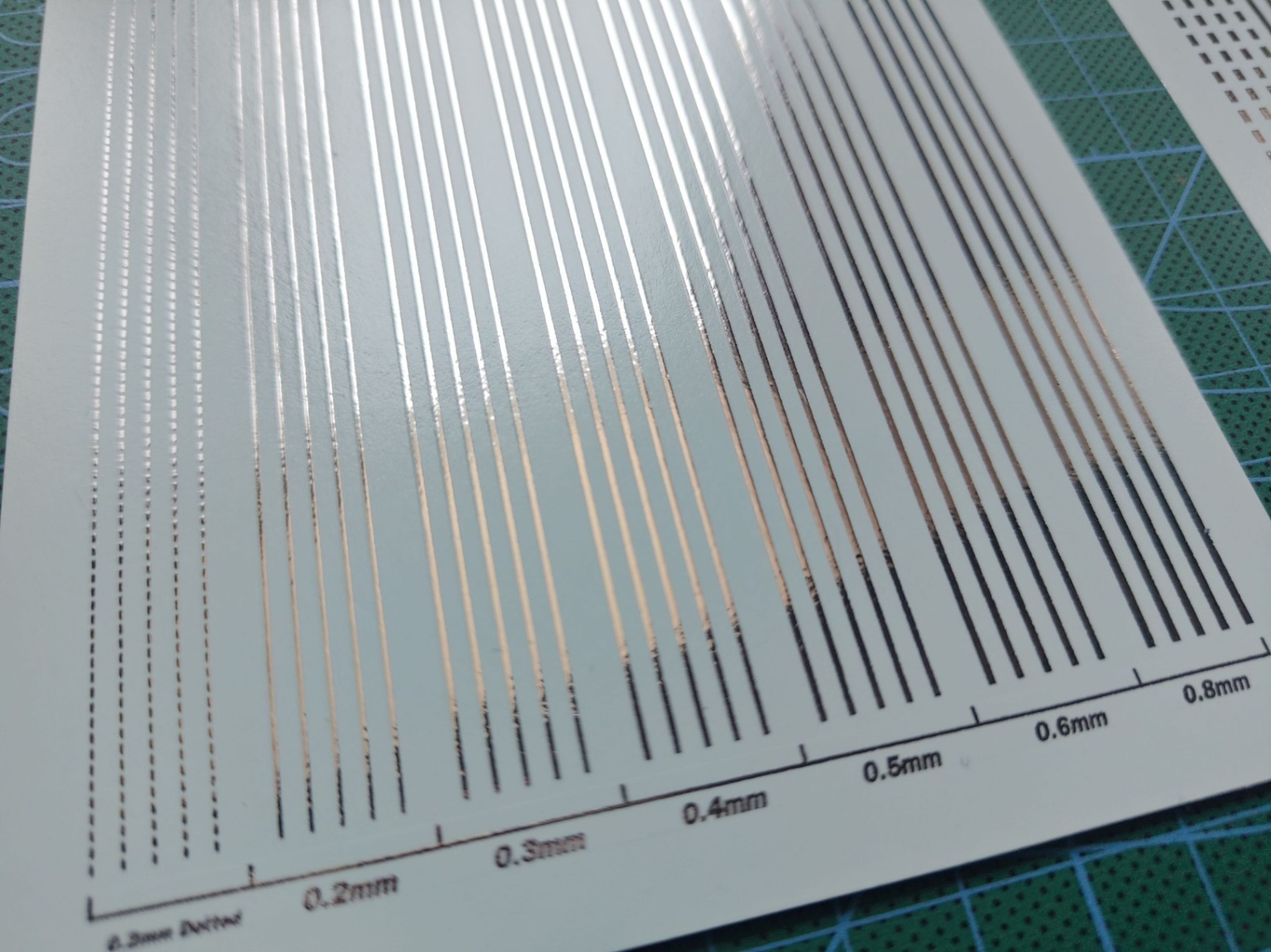 CHROME Line Decal A (Thin Line) [LINE01A-CHR]