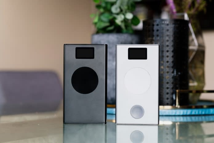 Flash Pro Portable Magnetic Wireless Charger