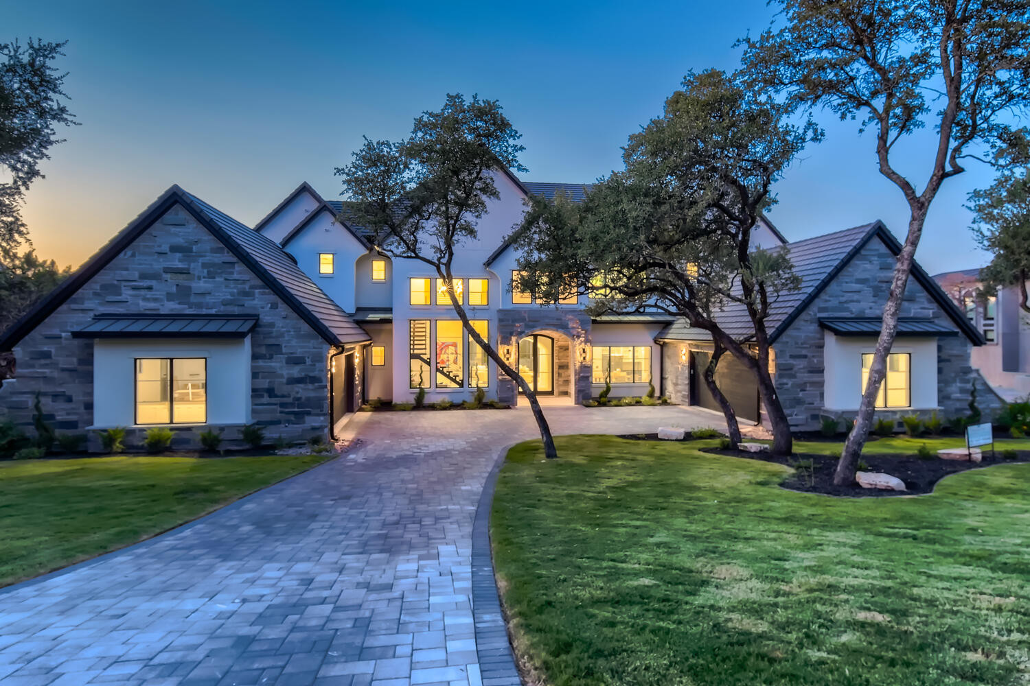 KEN SMITH AND V4 ASSOCIATES