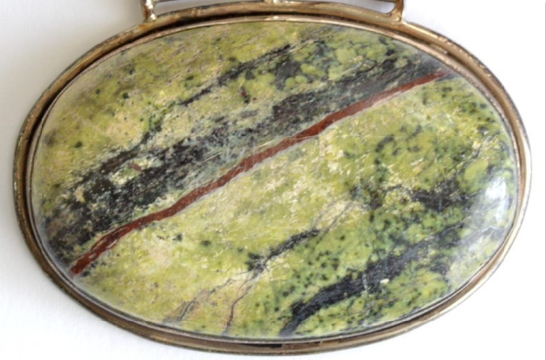 Translucent and Opaque Gems that Pick Up