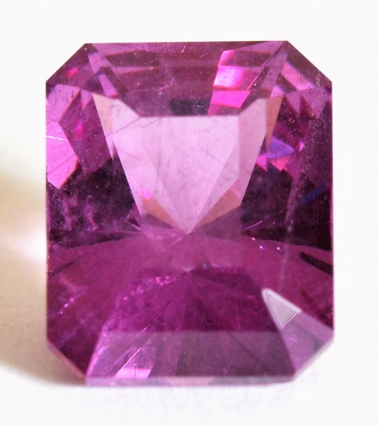 A Graph of All Gem Garnets