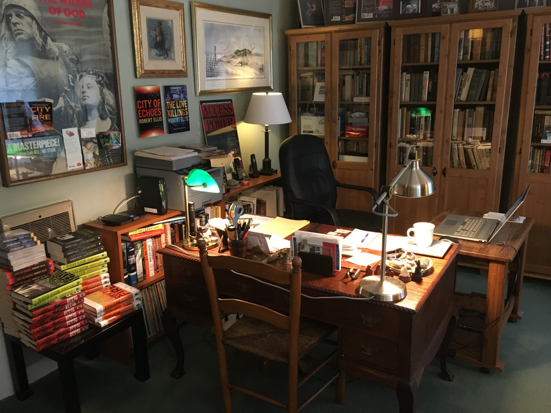 About Robert - Robert Ellis | Bestselling Author