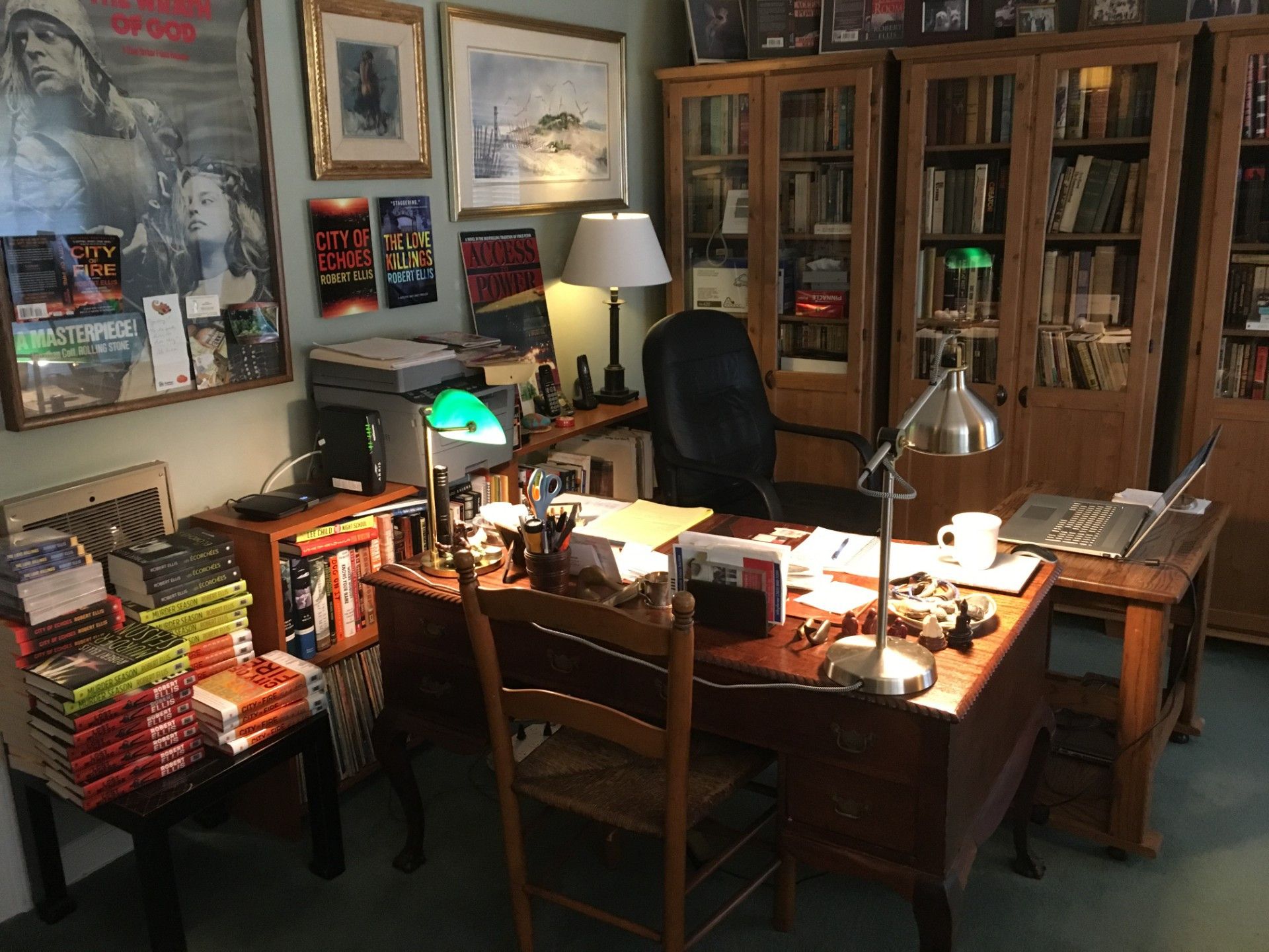About Robert - Robert Ellis | Bestselling Author