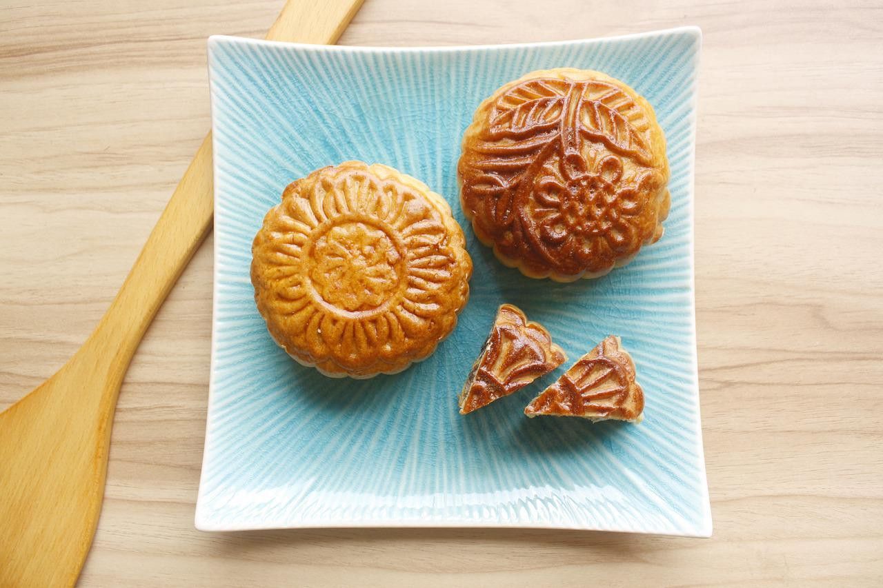 What are Moon Cakes?