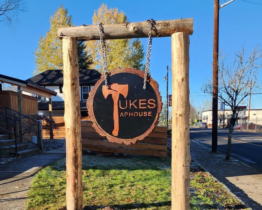 Tukes Taphouse - Tap Beer, Pizza, Wine & More! - Battle Ground, WA